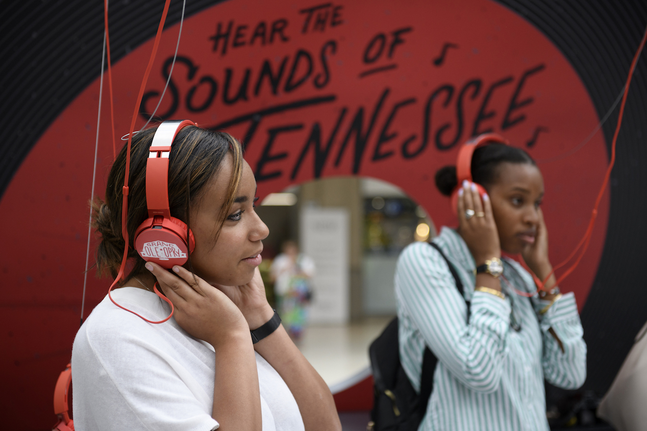 “Sights & Sounds of Tennessee” Fill London’s Waterloo Station Launching ...